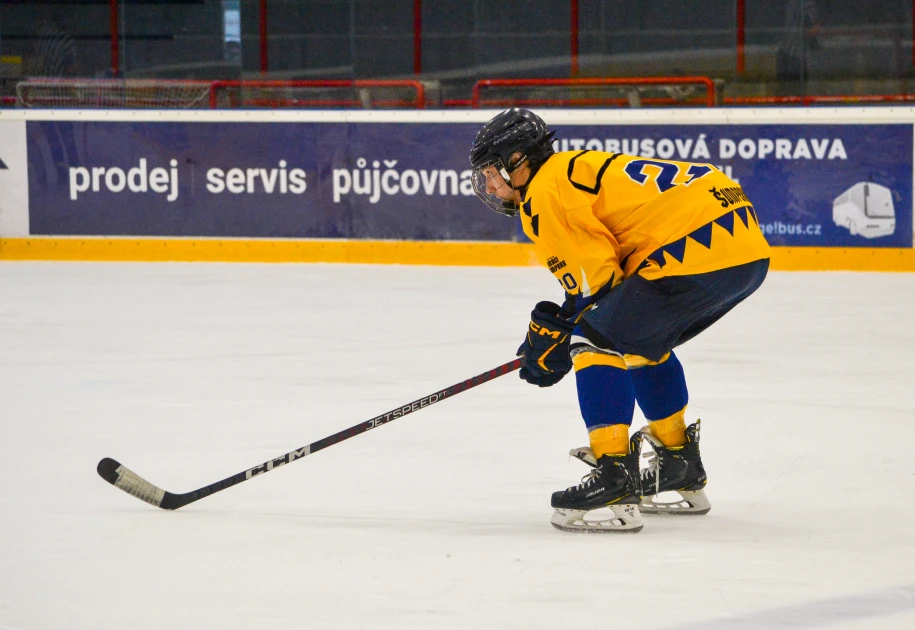 Vítězná šňůra juniorů se prodloužila, po těžkém souboji nakonec vezou ...